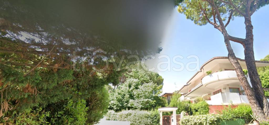 Appartamento all'asta a Riccione viale dei Pini