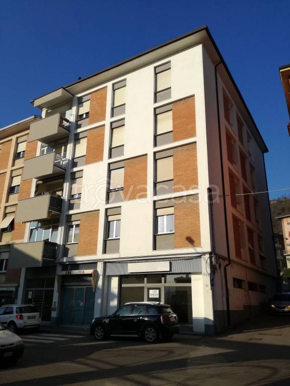 Appartamento in vendita a Gavi via Roma, 7