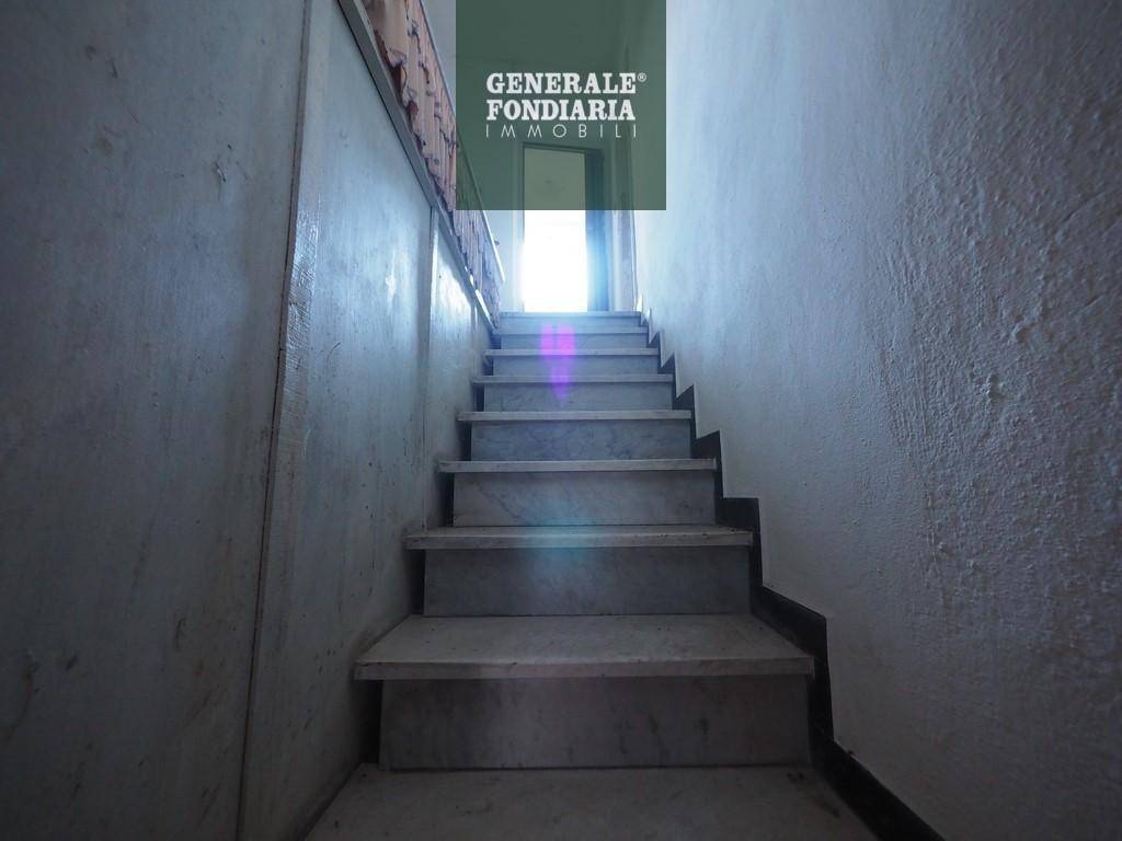 Appartamento in vendita a Follo