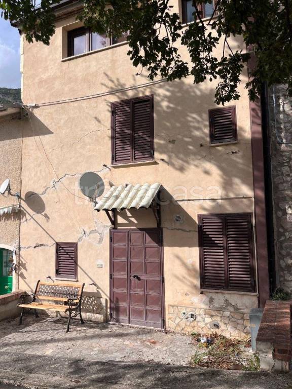 Appartamento in vendita a Lettopalena via Aventino, 6