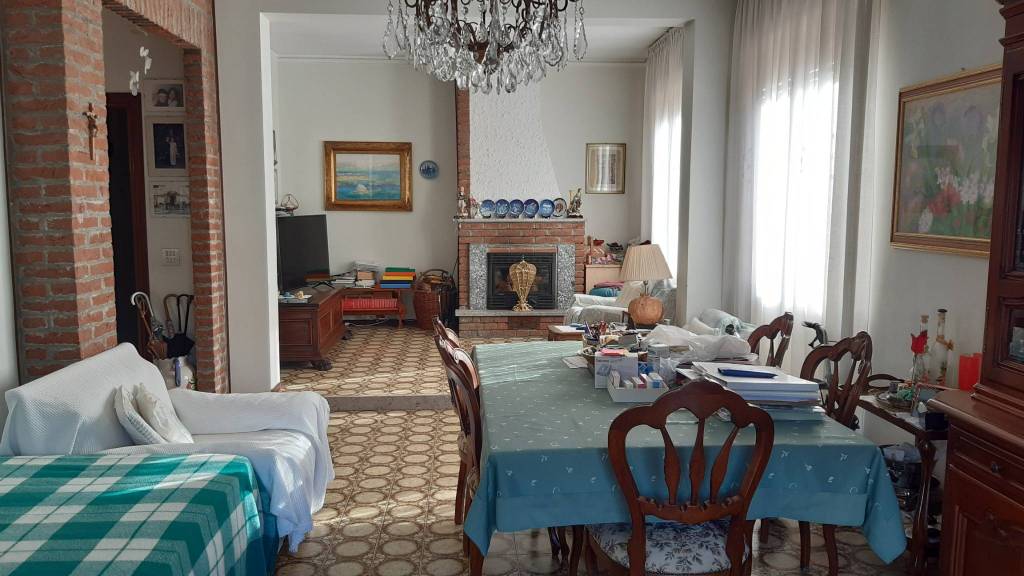 Appartamento in vendita a Piacenza