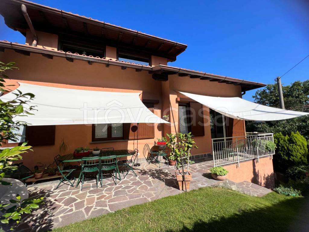 Villa in vendita a Inverigo via sant'ambrogio, 6