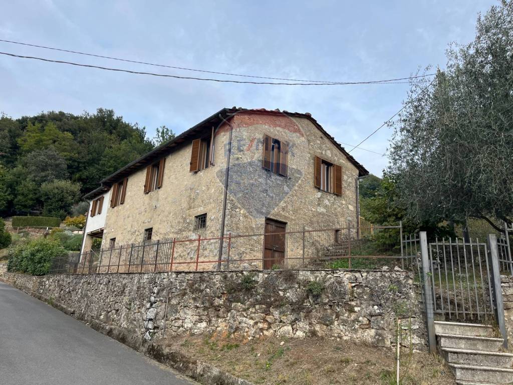 Rustico in vendita a Coreglia Antelminelli