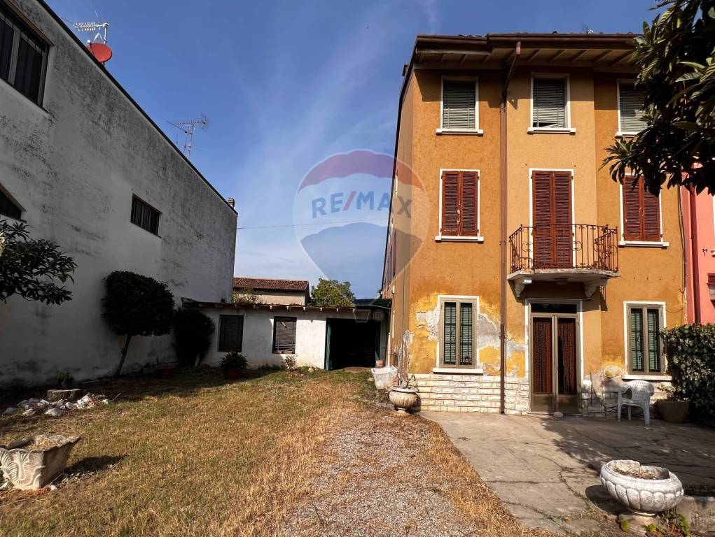 Appartamento in vendita a Carpenedolo via IV Novembre, 13