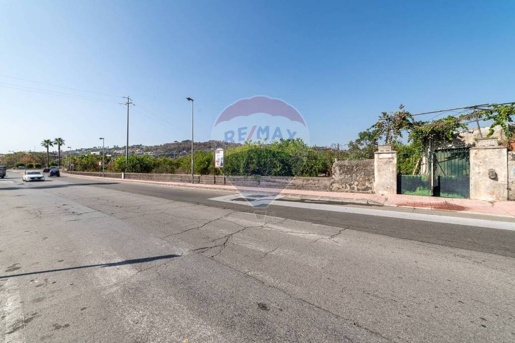 Casa Indipendente in vendita ad Aci Catena via Nizzeti, 163,165,1