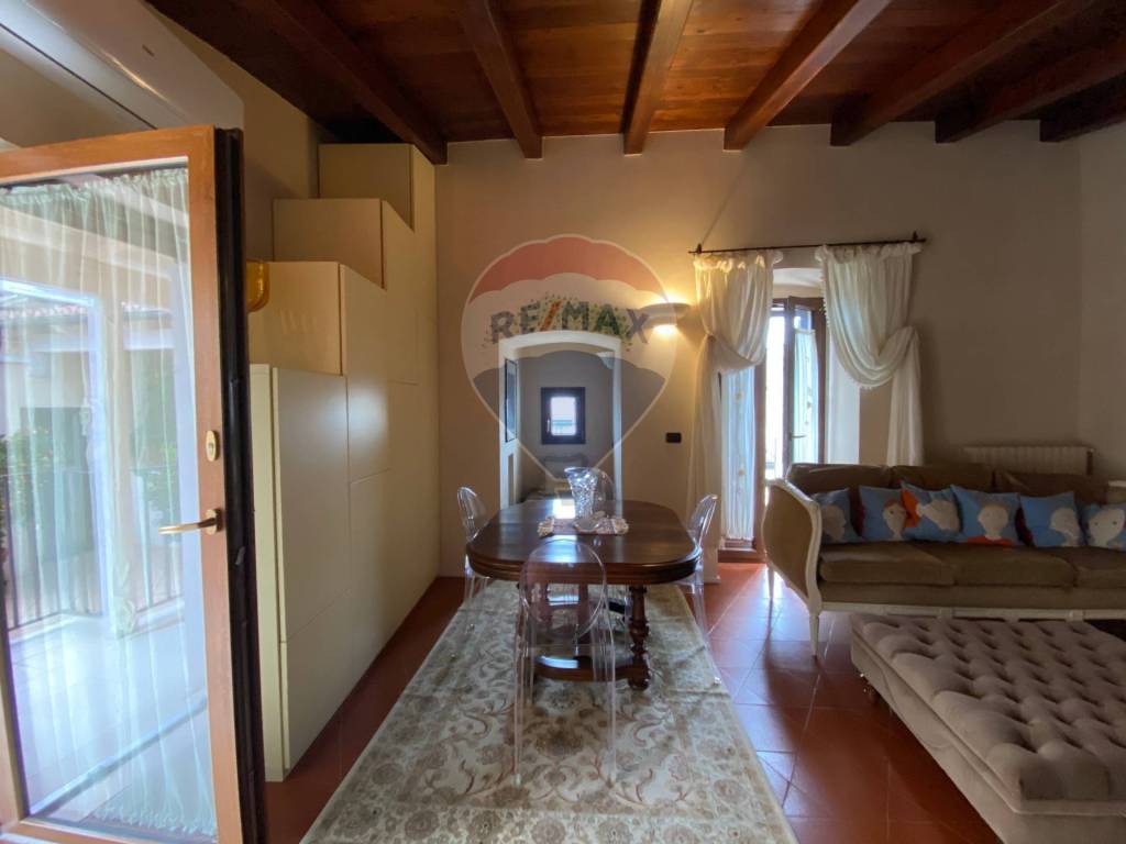 Appartamento in vendita ad Acquaviva delle Fonti via Abrusci, 66