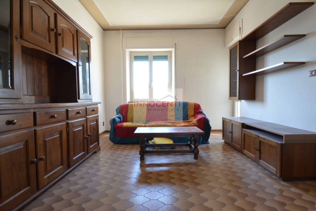 Appartamento in vendita a Lucca via Carlo Gianni, 30