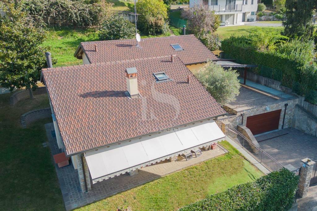 Villa in vendita a Merate strada per barbiano ,snc