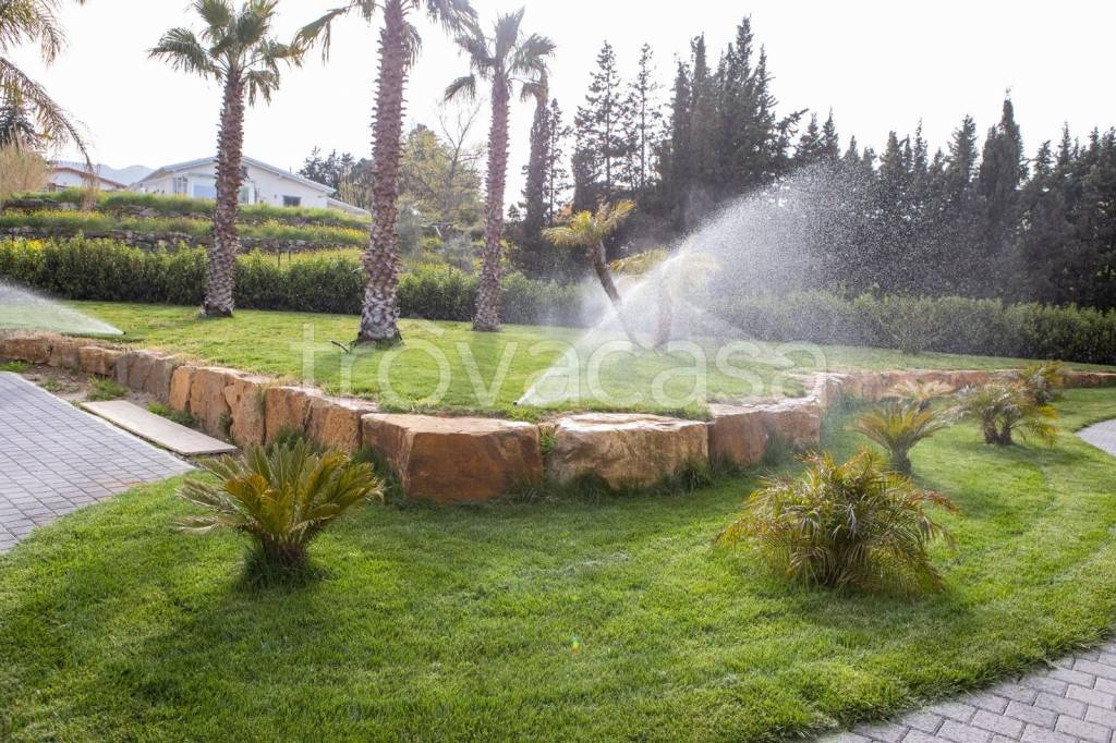 Villa in vendita a Monreale via Pezzingoli