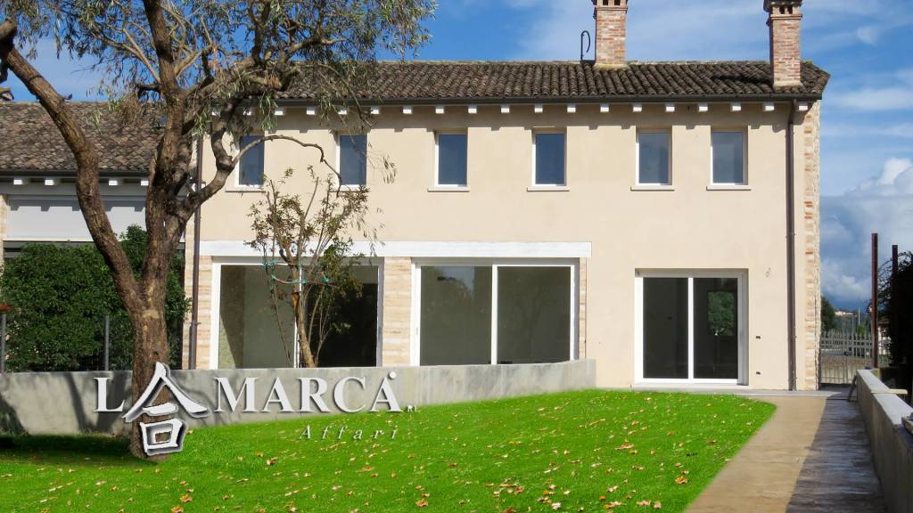 Villa Bifamiliare in vendita ad Asolo