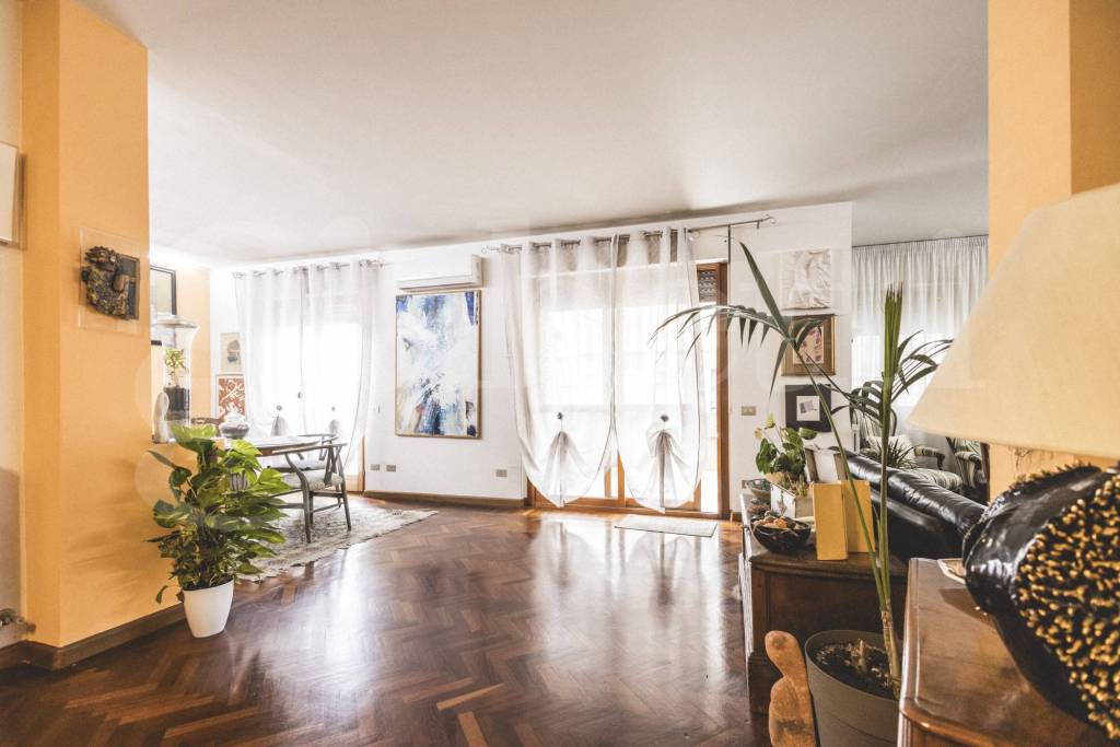 Appartamento in vendita a Cagliari via Isola Gallinara