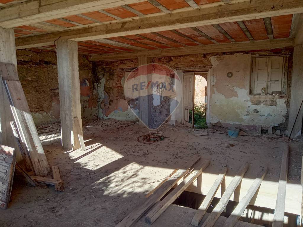 Casa Indipendente in vendita a Messina via Castanea Delle Furie - Annunziata