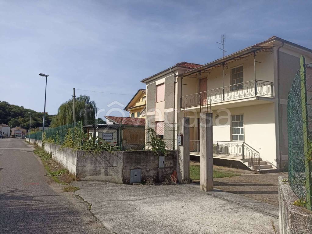 Casa Indipendente in vendita a Sora via barca s. Domenico