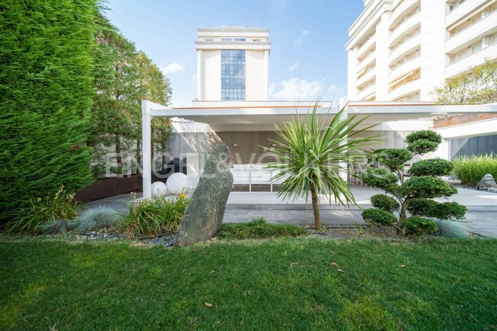 Villa in vendita a Gallarate via Dalmazia