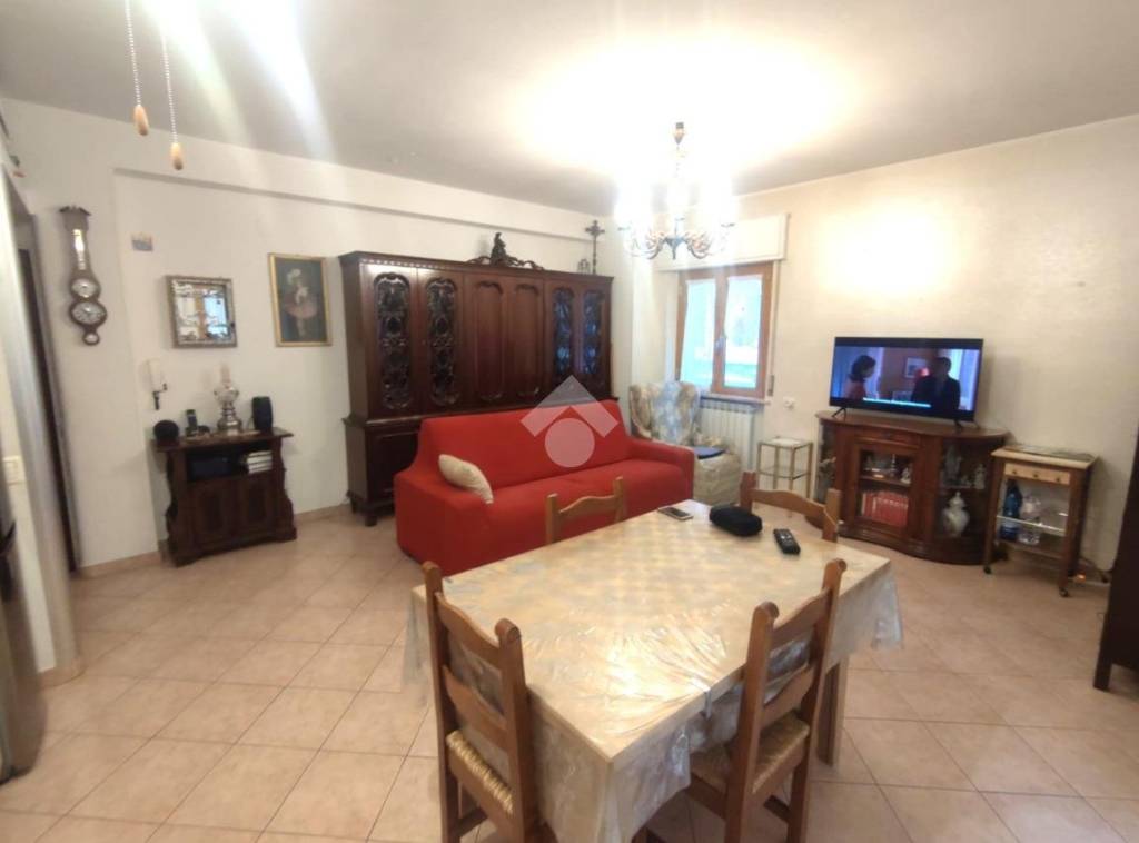 Appartamento in vendita a Folignano viale Genova, 35