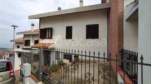 Villa a Schiera in vendita a Mosciano Sant'Angelo via Ciccarelli