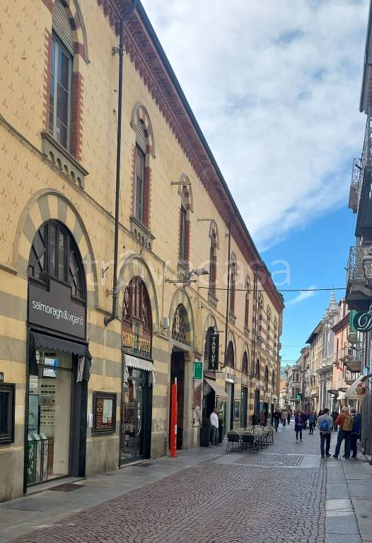 Appartamento in vendita ad Alba via Pierino Belli, 7