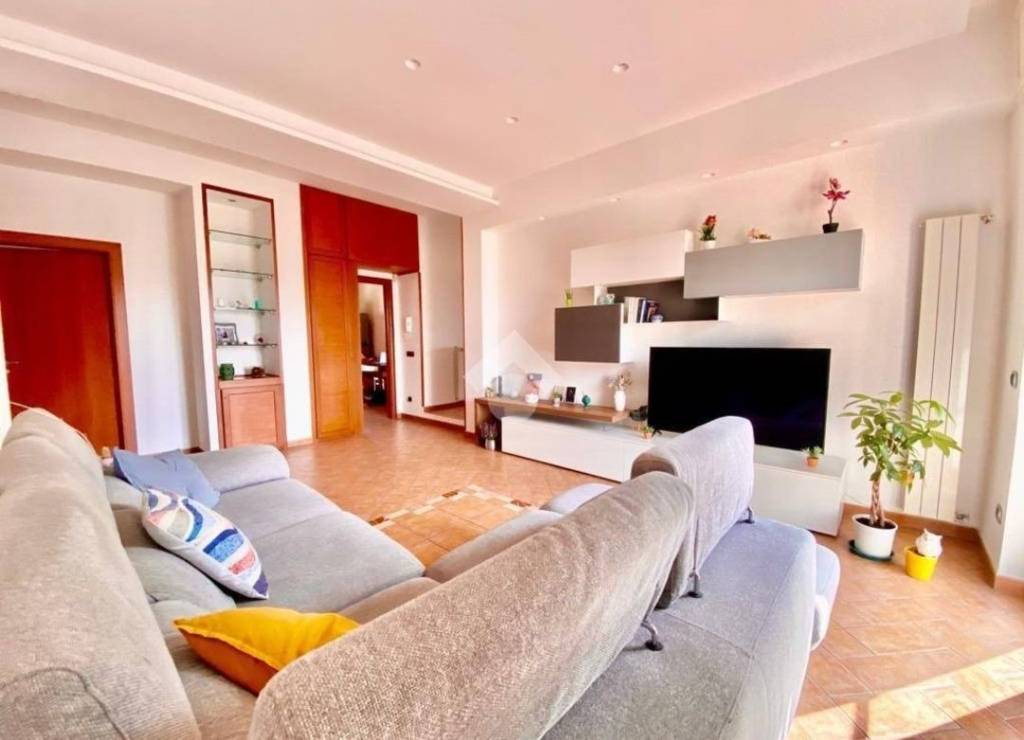 Appartamento in in vendita da privato a Napoli via Traccia a Poggioreale, 541