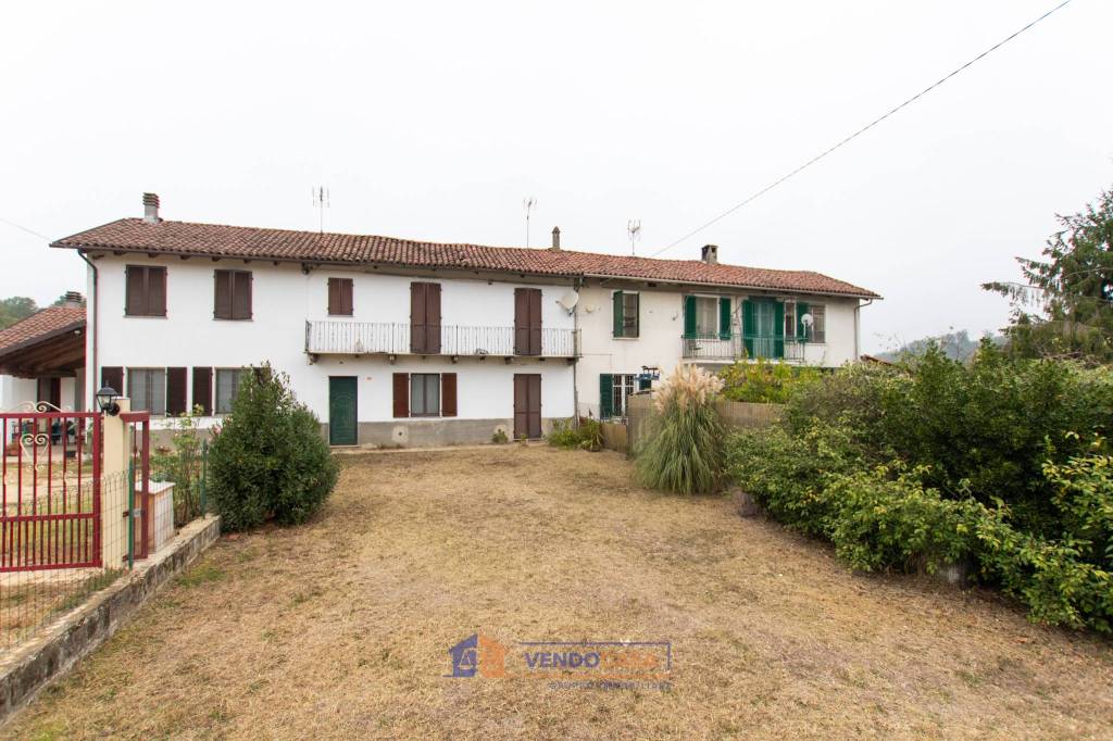Casale in vendita ad Asti frazione Quarto Inferiore