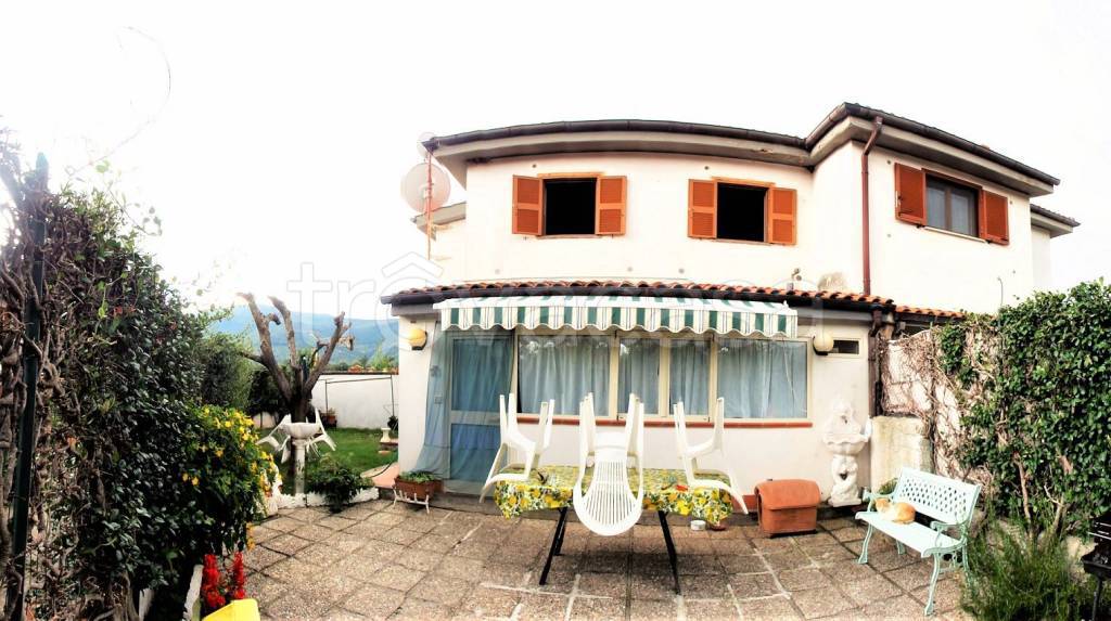 Villa in vendita a Scandriglia santa Maria delle Grazie