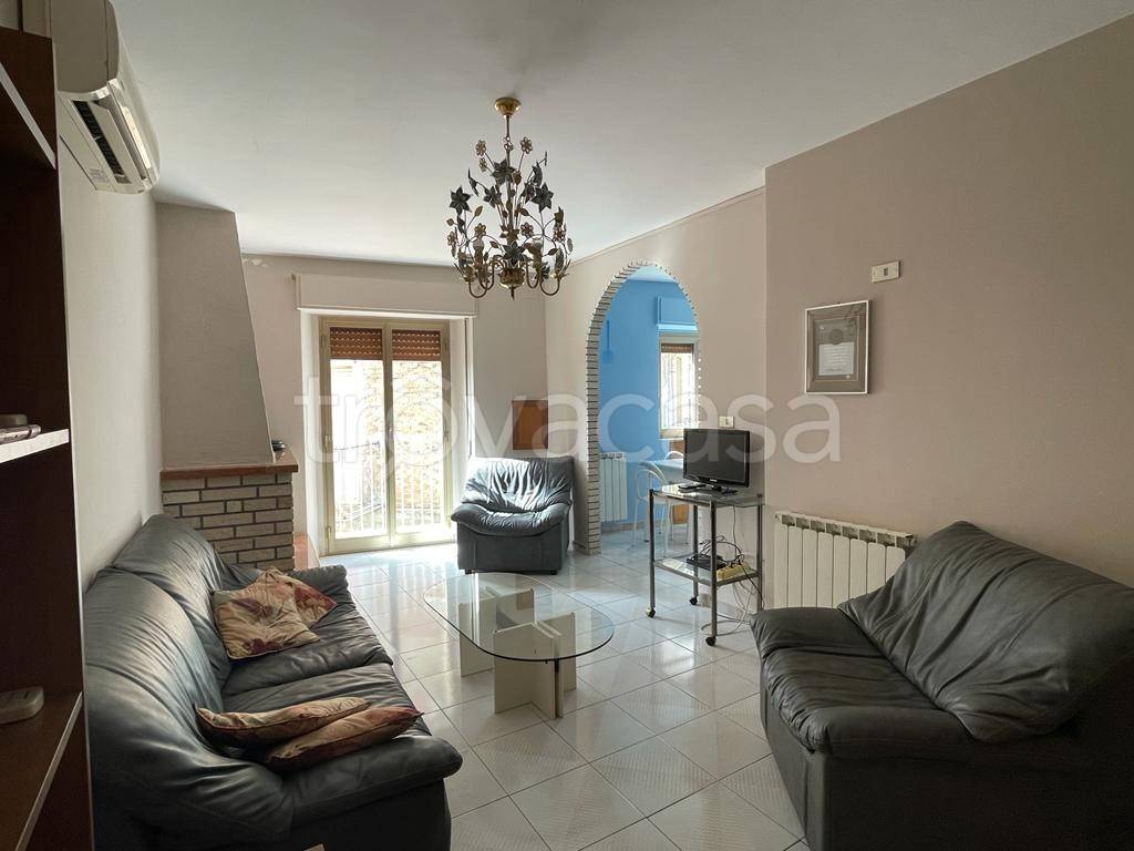 Appartamento in vendita a Francavilla di Sicilia corso Vittorio Emanuele, 21