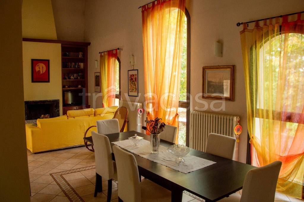 Appartamento in in vendita da privato a Modena strada Gherbella, 191