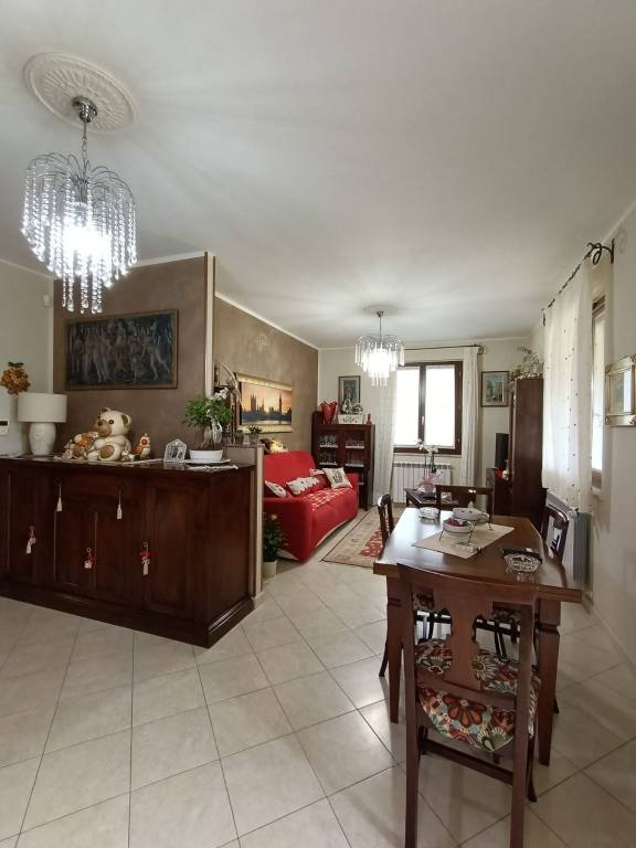 Appartamento in vendita a Licciana Nardi via Campofiera