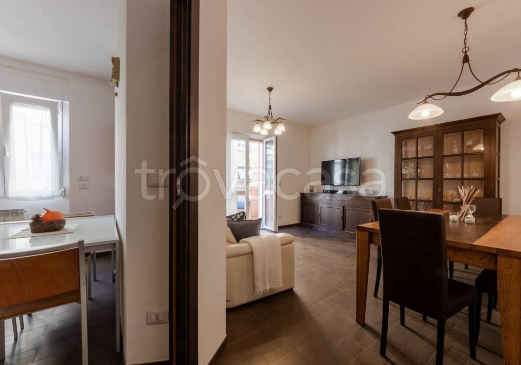 Appartamento in vendita a Trieste via Carlo Combi, 17