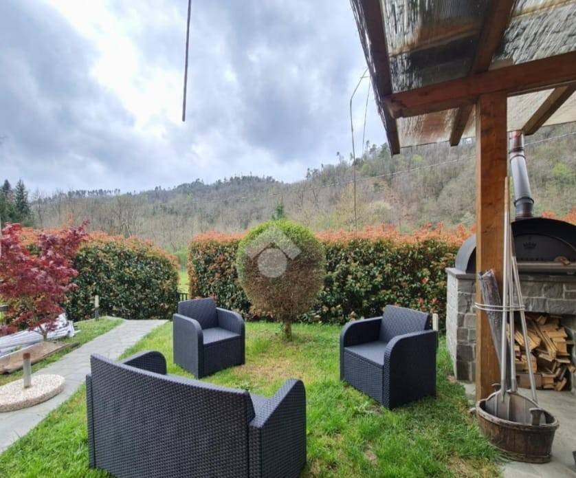 Casa Indipendente in vendita a Riccò del Golfo di Spezia strada Provinciale della Val Graveglia