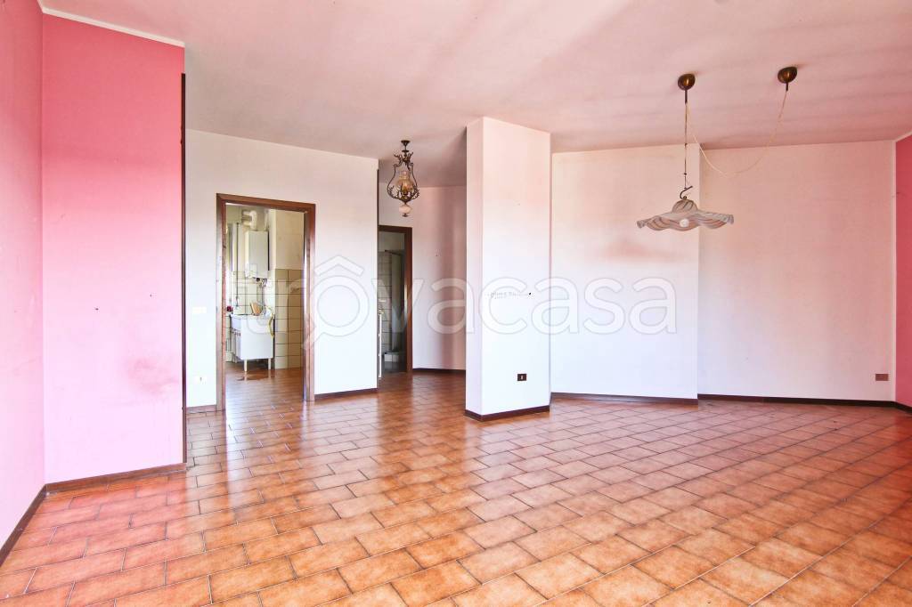 Appartamento in vendita a Cogliate via Alcide De Gasperi, 3/16