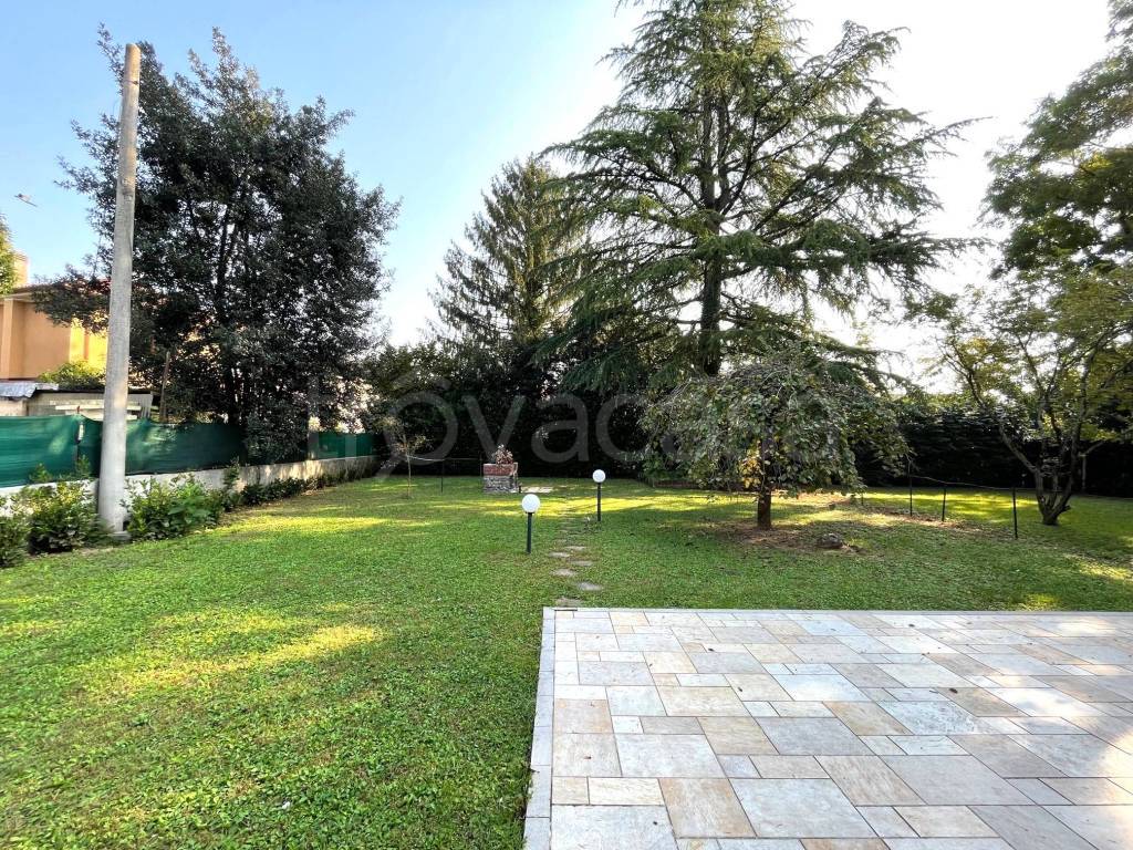 Villa a Schiera in vendita a Udine via Tavagnacco, 25