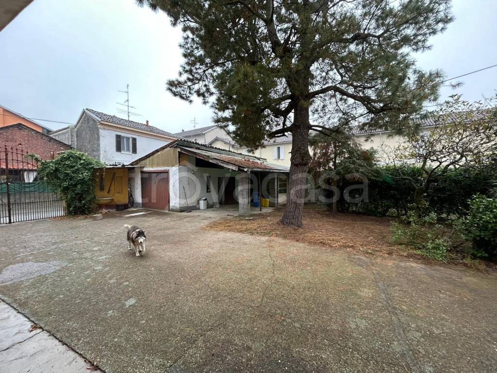 Villa in vendita a Granozzo con Monticello via Guglielmo Marconi, 12