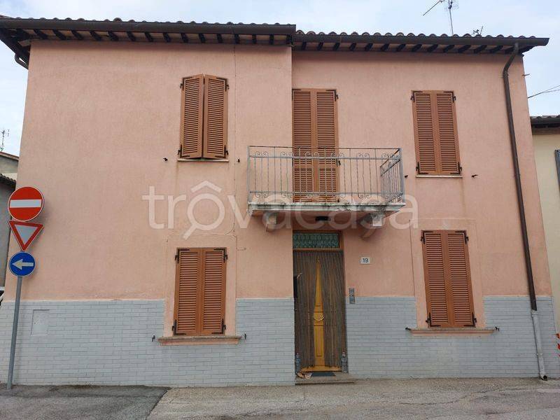Casa Indipendente in vendita a Foligno via Sterpete