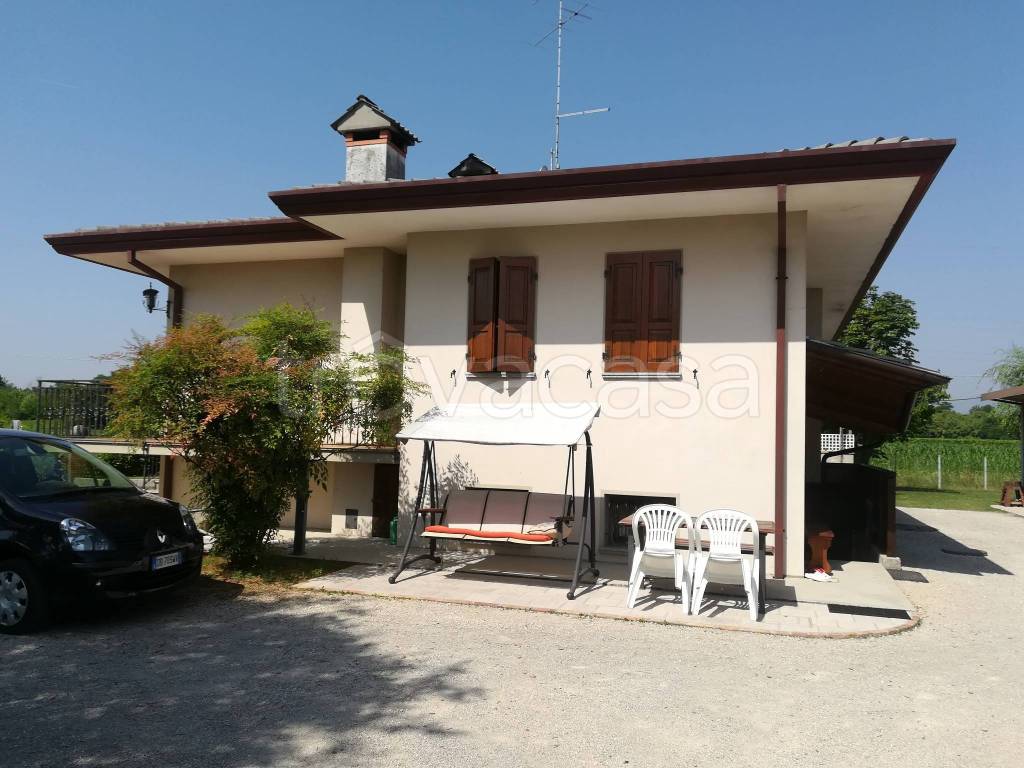 Villa in vendita a Caneva via Civitella