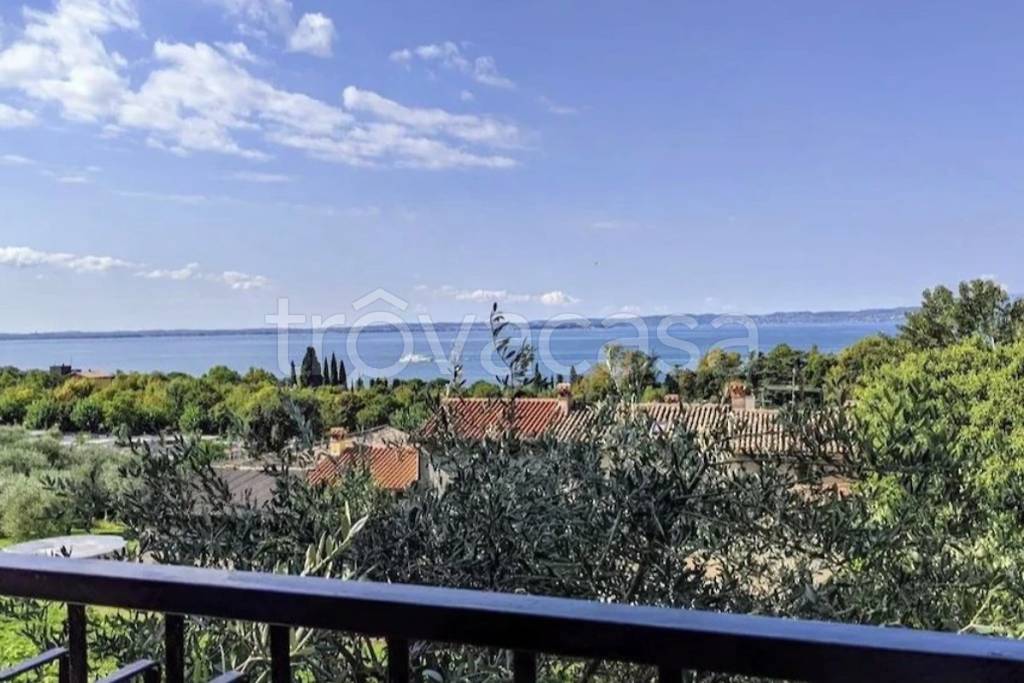 Villa Bifamiliare in in vendita da privato a Bardolino via Pralesi, 7