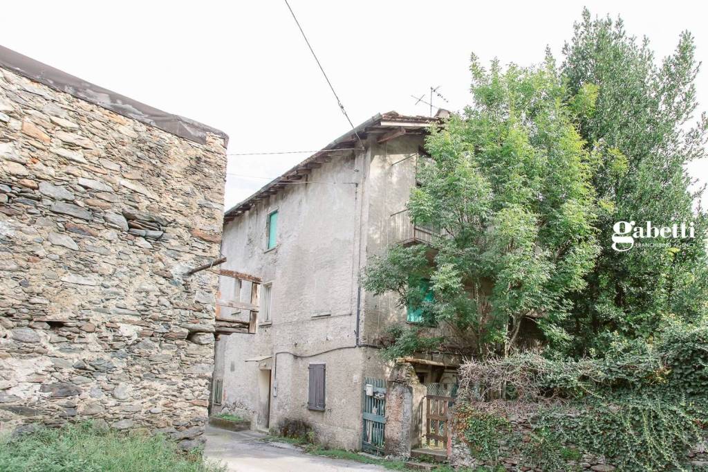 Rustico in vendita a Delebio via Cristoforo Colombo, 27