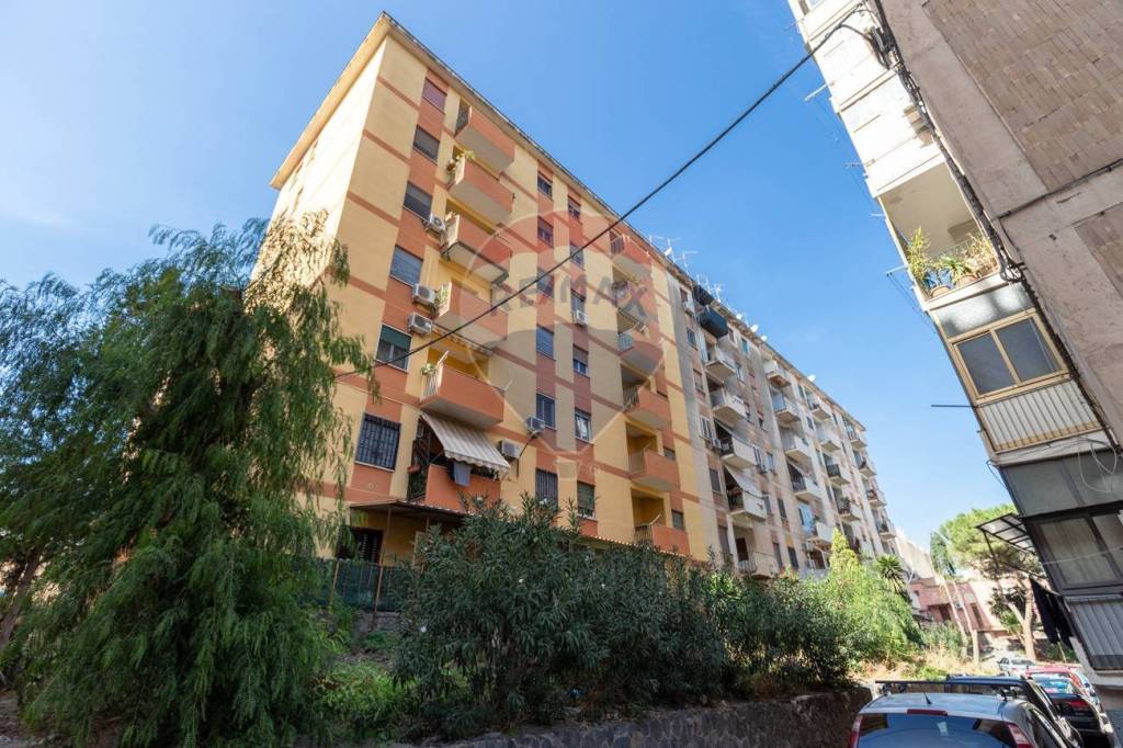 Appartamento in vendita a Catania viale Delle Medaglie d'oro, 1