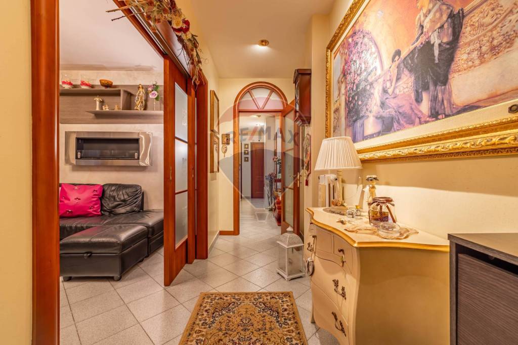 Appartamento in vendita ad Adelfia via della Repubblica, 28