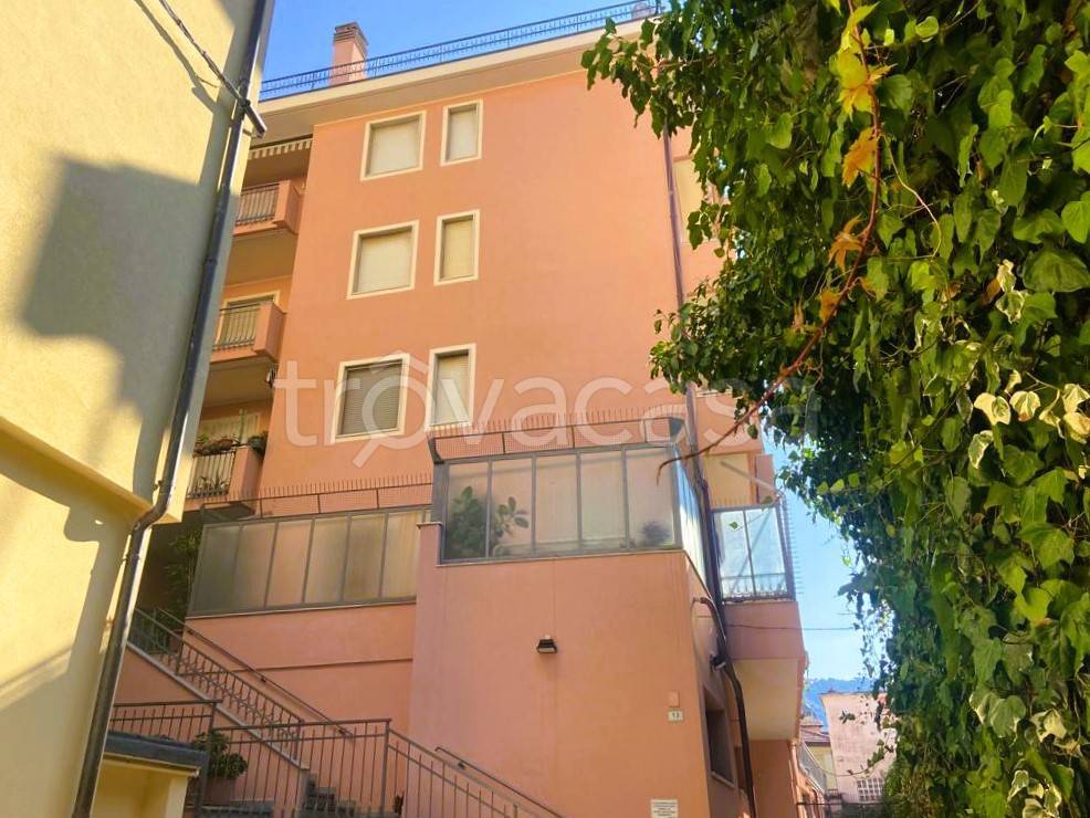Appartamento in vendita ad Alassio via Enrico Robutti, 13