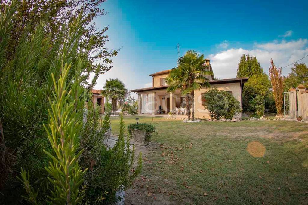 Villa in vendita a Ostellato via Valmana