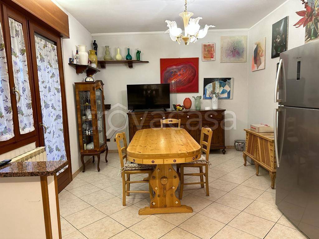 Appartamento in vendita a Mira via Bastie, 43