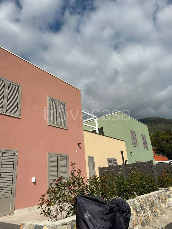 Appartamento in vendita a Toirano via delle Mura
