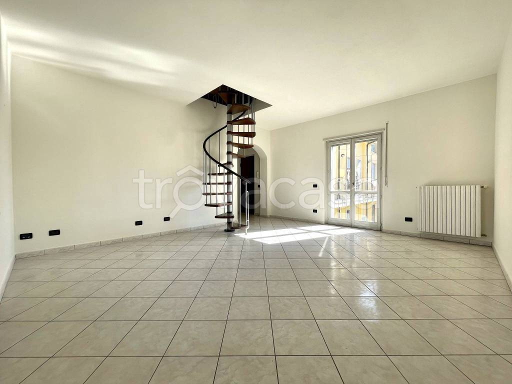 Appartamento in vendita a Santhià via Brenta, 3