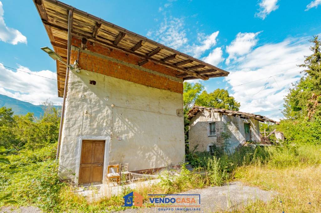 Rustico in vendita a Demonte via Cornaletto, 1