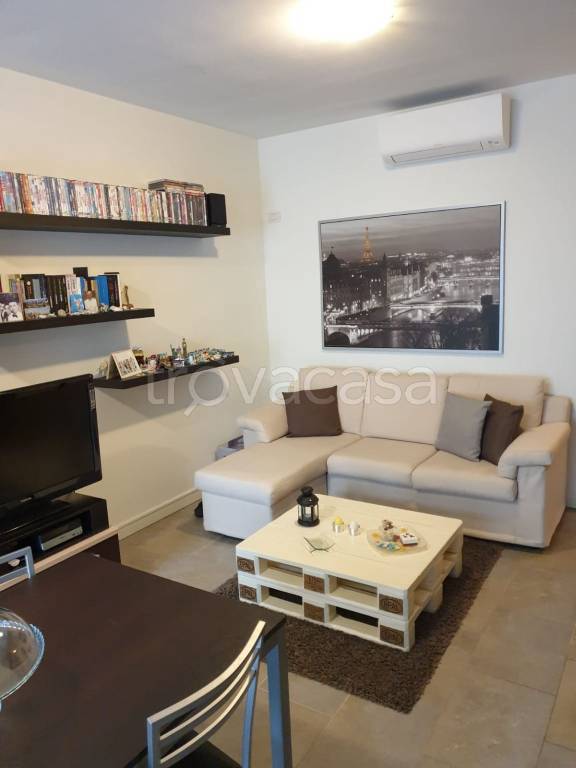 Appartamento in vendita a Lecco via Bainsizza, 42