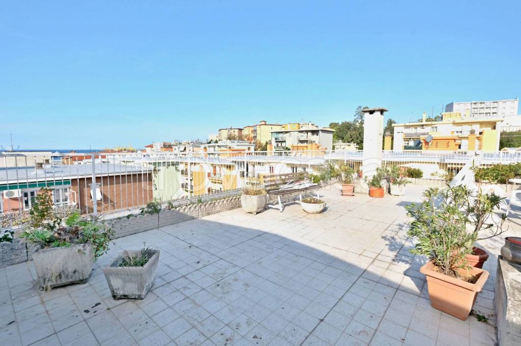 Attico in vendita a Trieste via Capodistria, 39