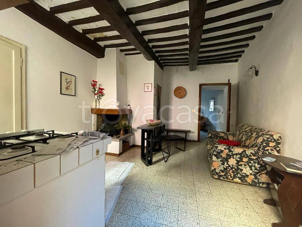 Appartamento in vendita a Manciano via Cesare Battisti