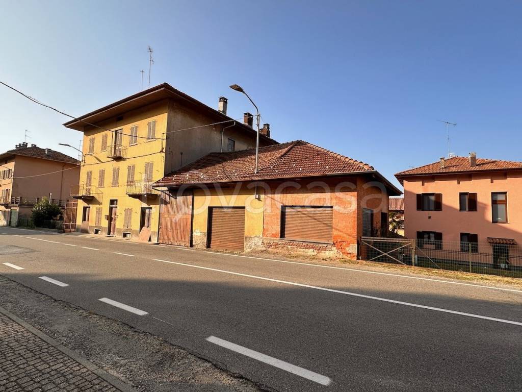 Villa Bifamiliare in vendita a Biella via Alfonso Ogliaro, 105