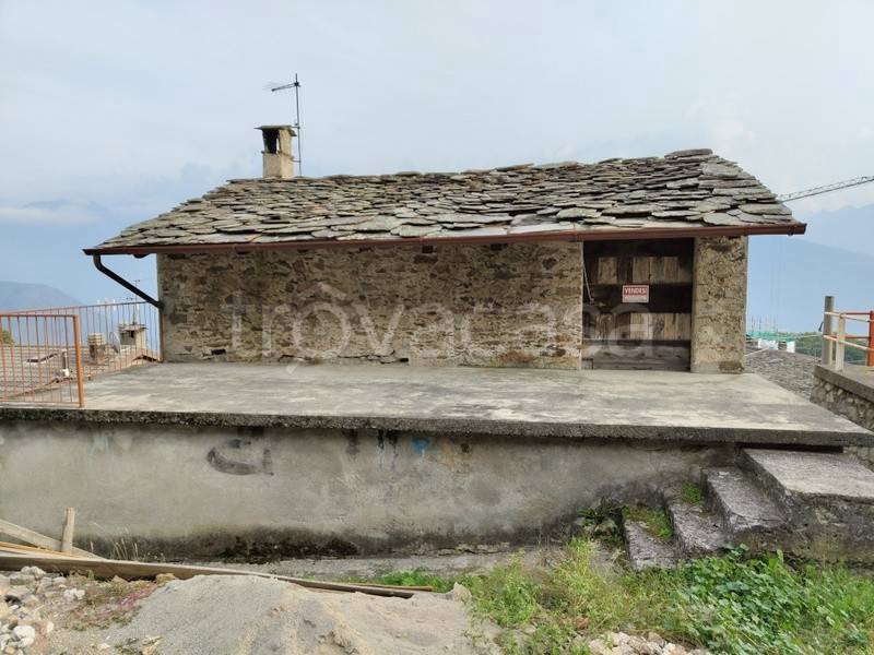 Rustico in vendita a Civo strada Comunale Roncaglia di Sotto