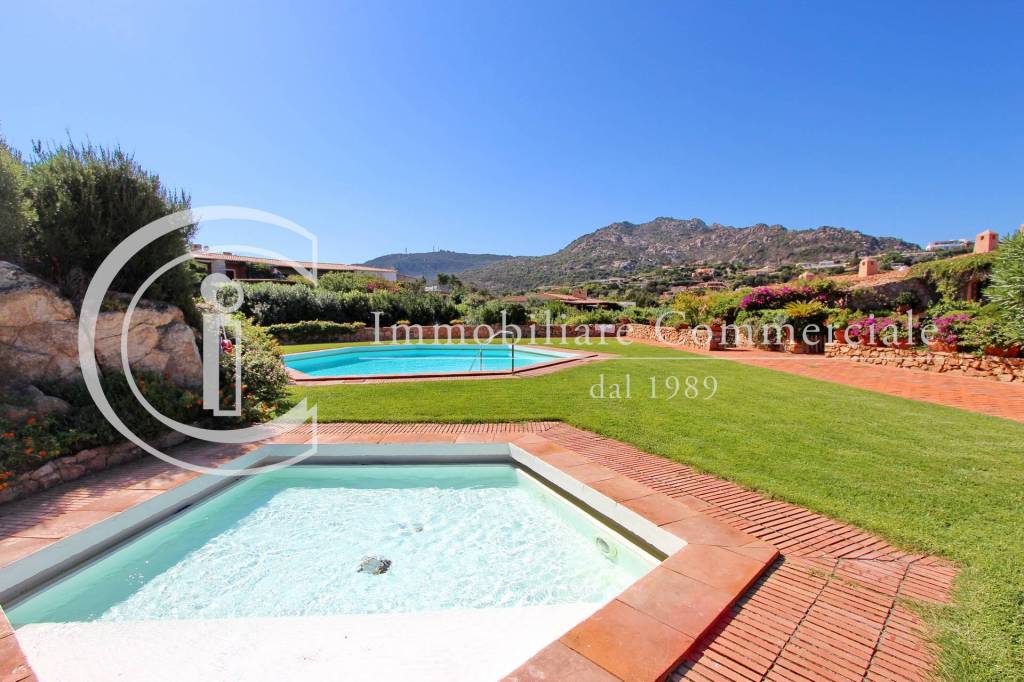 Villa a Schiera in vendita ad Arzachena via della Goletta